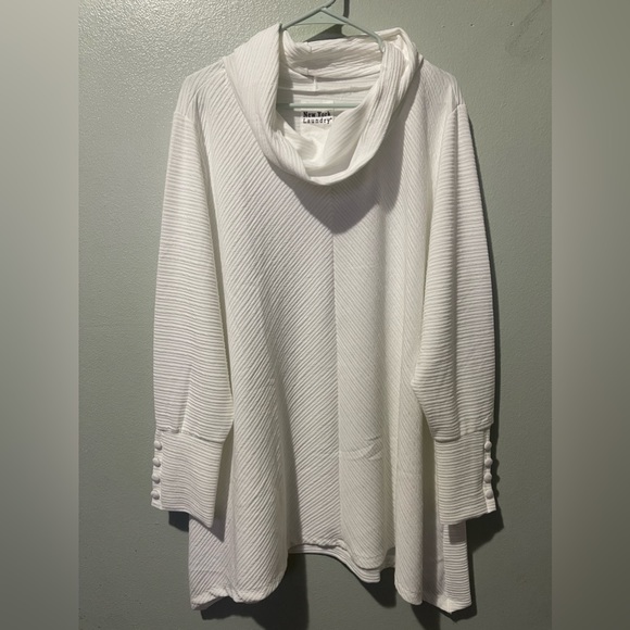 New York Laundry | Tops | New York Laundry Sweater | Poshmark